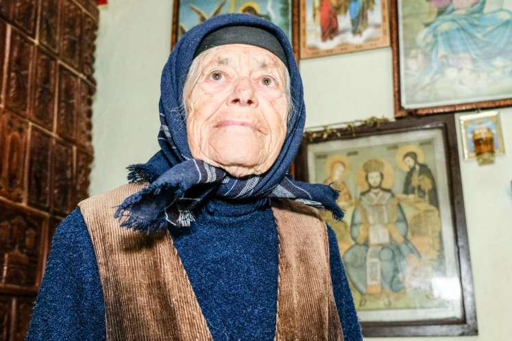 Mama Gherghina din Saelele, pustnica din mijlocul lumii - Altarul Credinței